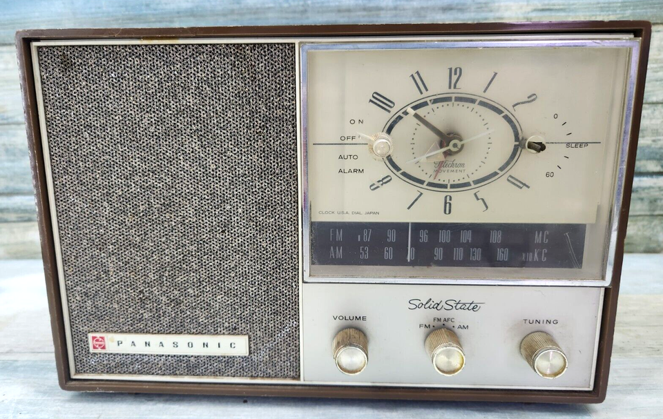 Vtg 1967 Panasonic Model R-736 -Transistor AM FM Table Top Portable ...