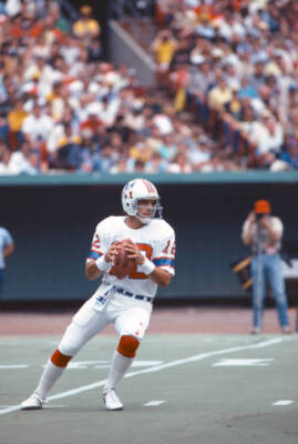 Quarterback Matt Cavanaugh Of The New England Patriots Old Football ...