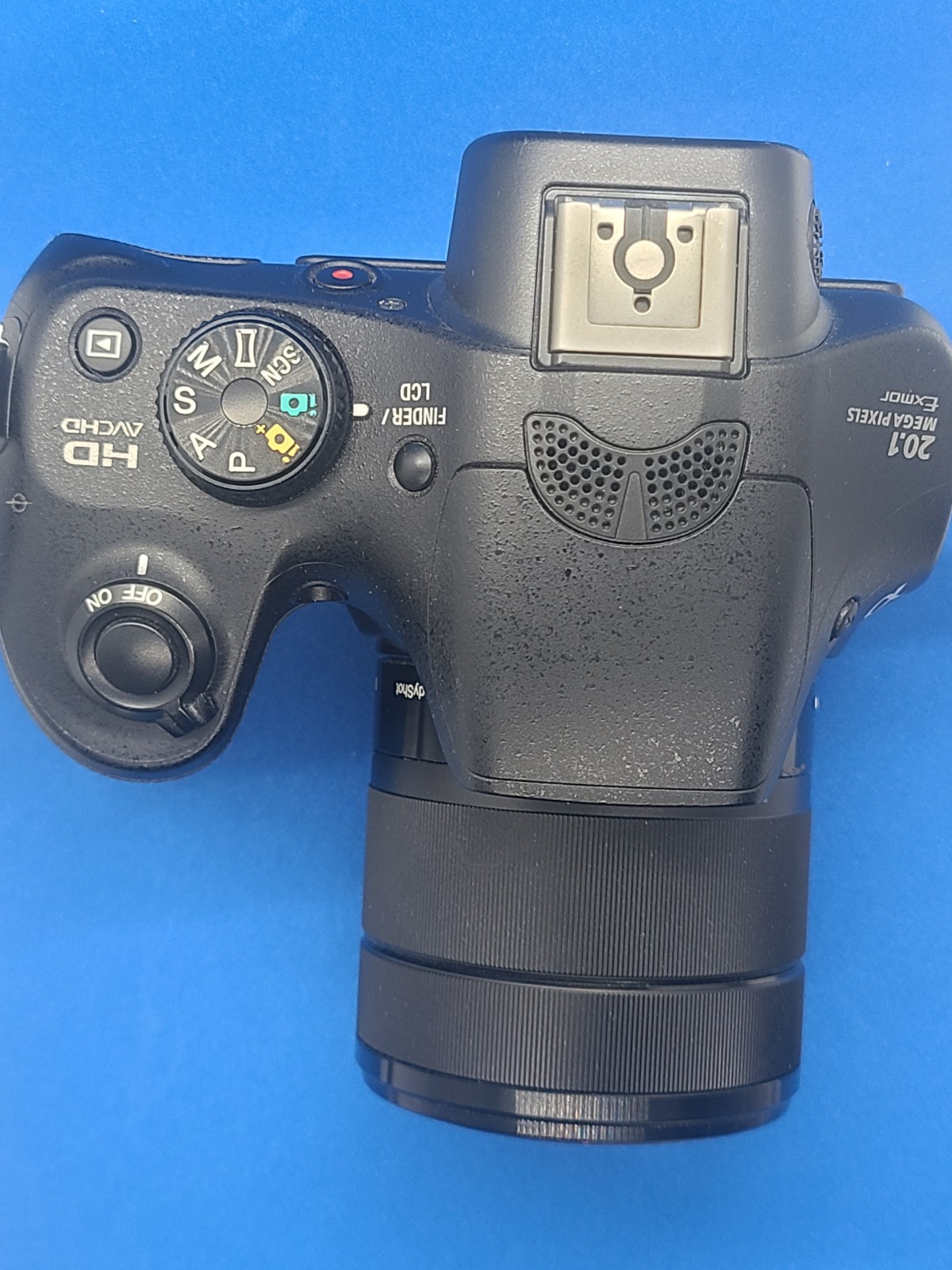 SONY ILCE-300 Camera 20.1MP + SONY SEL1855 Lens, 16GB SD, 3x Batteries ...