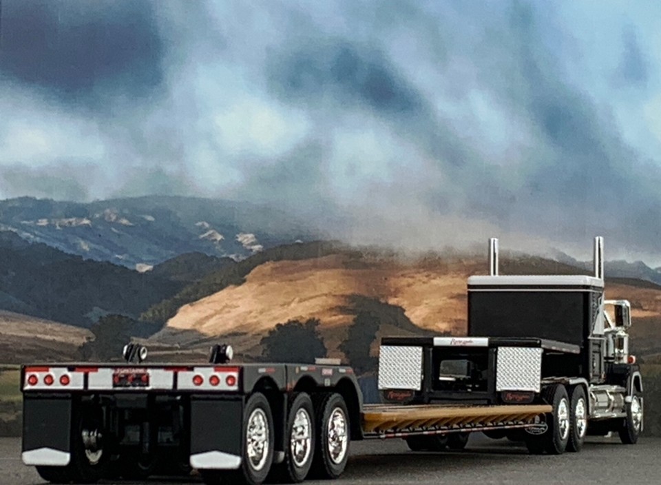 1/64 DCP BLACK/GREY MACK SUPERLINER W/ 60" FLAT TOP SLEEPER & RENEGADE ...