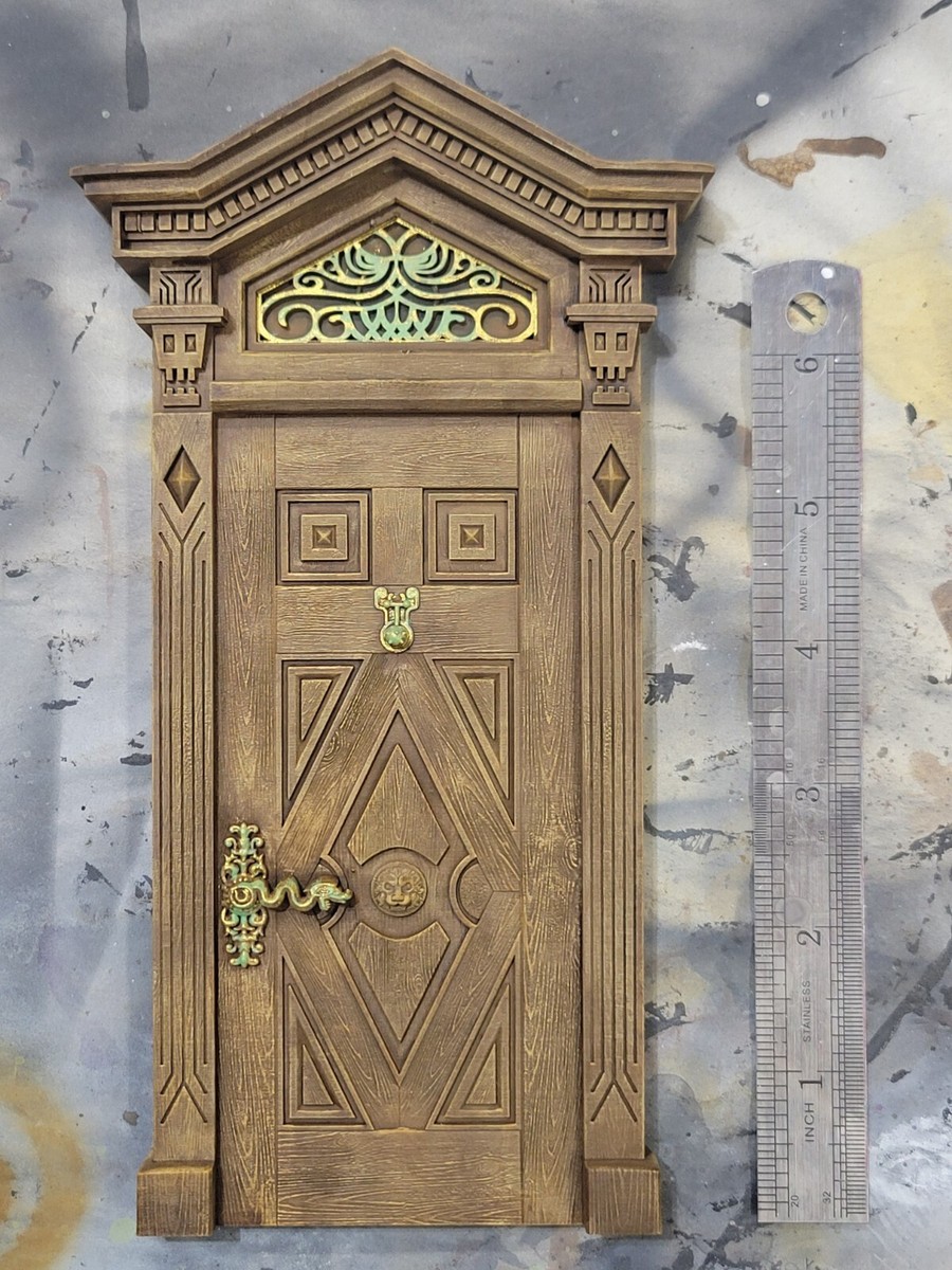Disney Haunted Mansion Front Door Inside The Haunted Mansion Parlor