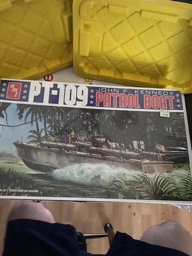 AMT 1233/12 PT-109 JOHN F. KENNEDY PATROL BOAT MODEL KIT-NIB-15” LONG ...