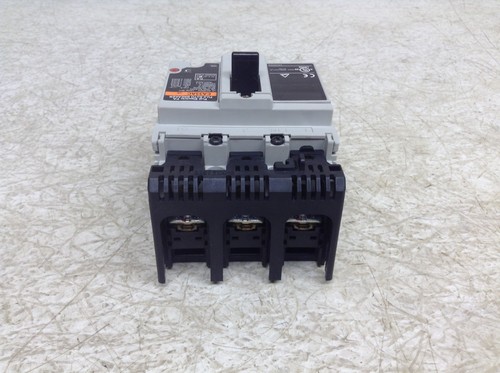 Fuji Electric EA33AC 5A 5 Amp 3 Pole Circuit Breaker | eBay