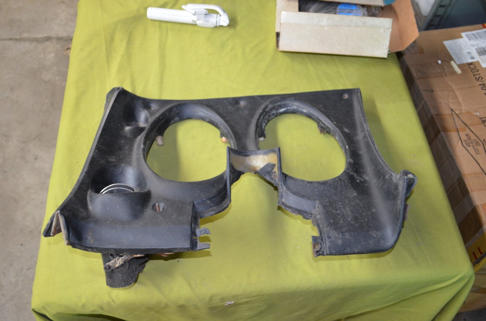 1969-72 Corvette C3 Instrument Cluster dash gauge pad very clean black ...