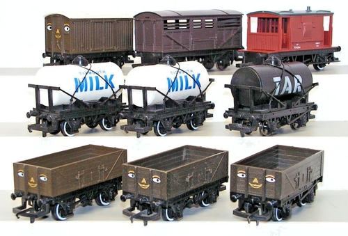 Hornby Thomas Rake x9 Milk Tar Tankers Troublesome Trucks Brake Open ...
