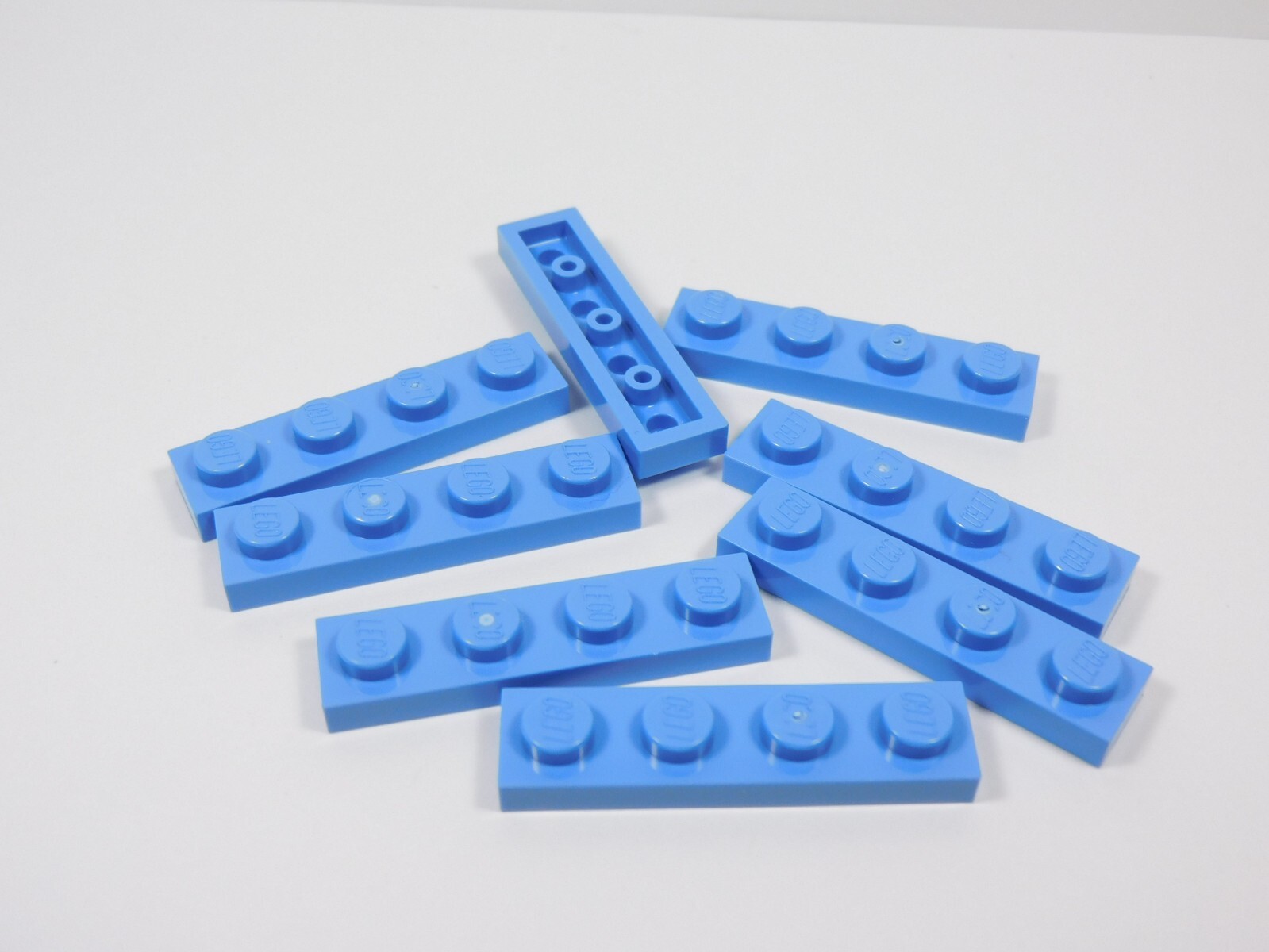 LEGO Lot of 8 Medium Blue 1x4 Plates K4 | eBay
