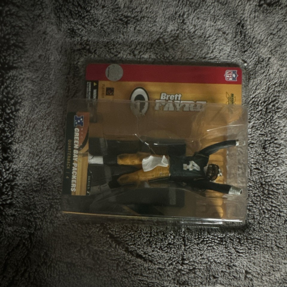 McFarlane Toys Brett Favre Green Bay Packers Football Action Figure ...