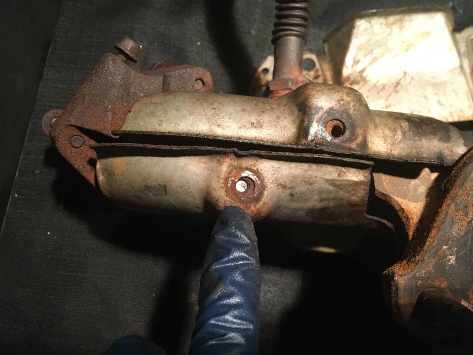 2004-2005 Chevy Impala 3.4L LA1 3400 Rear exhaust manifold. SHIELDS NOT ...