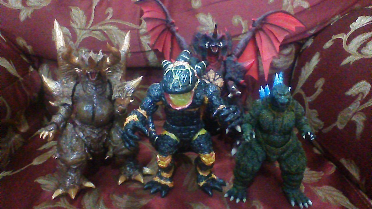 Custom S.H. Monsterarts Neca OBSIDIUS from GOdzilla Unleashed, read ...