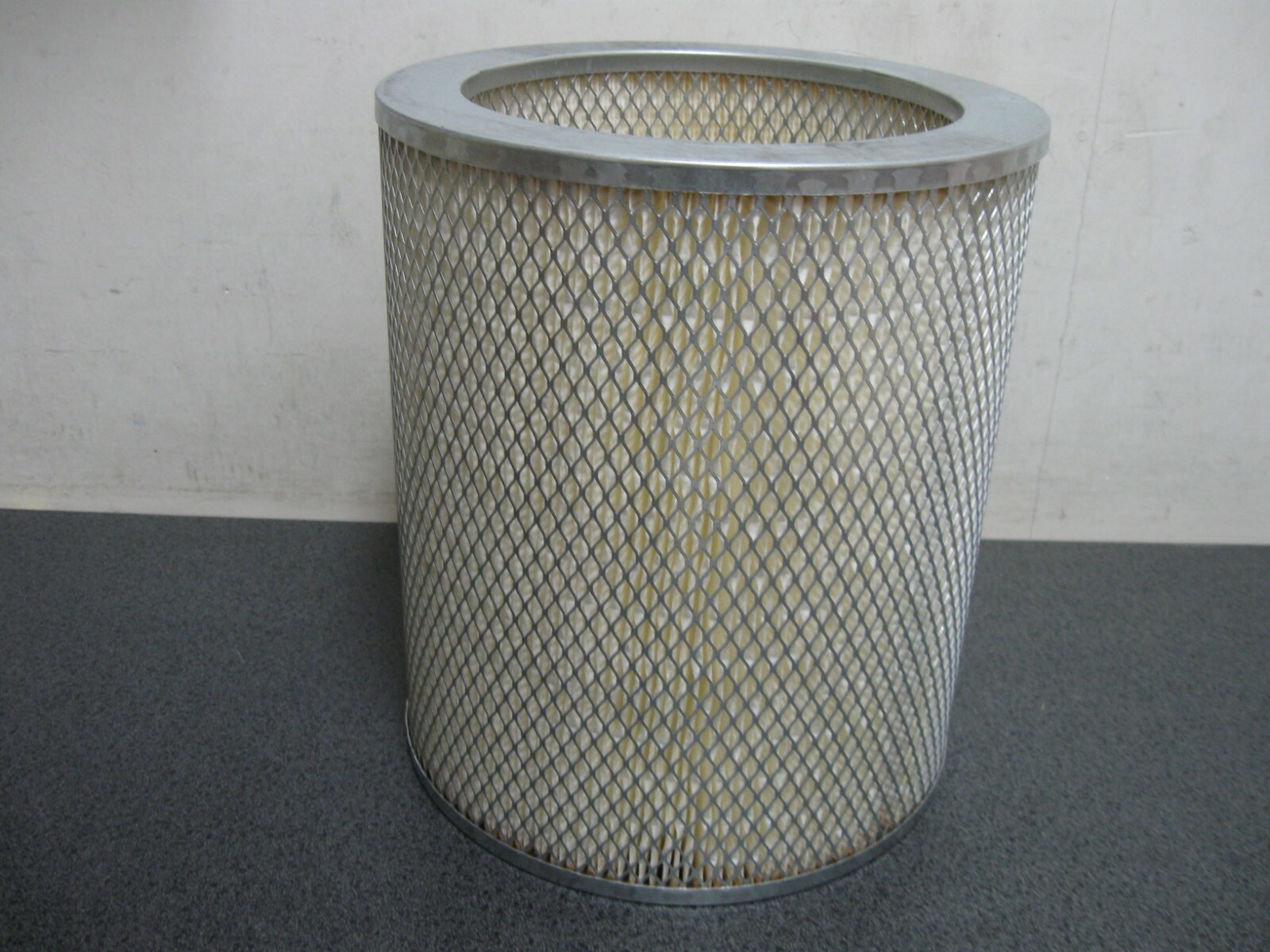 DONALDSON P616648 - Air filter cross reference