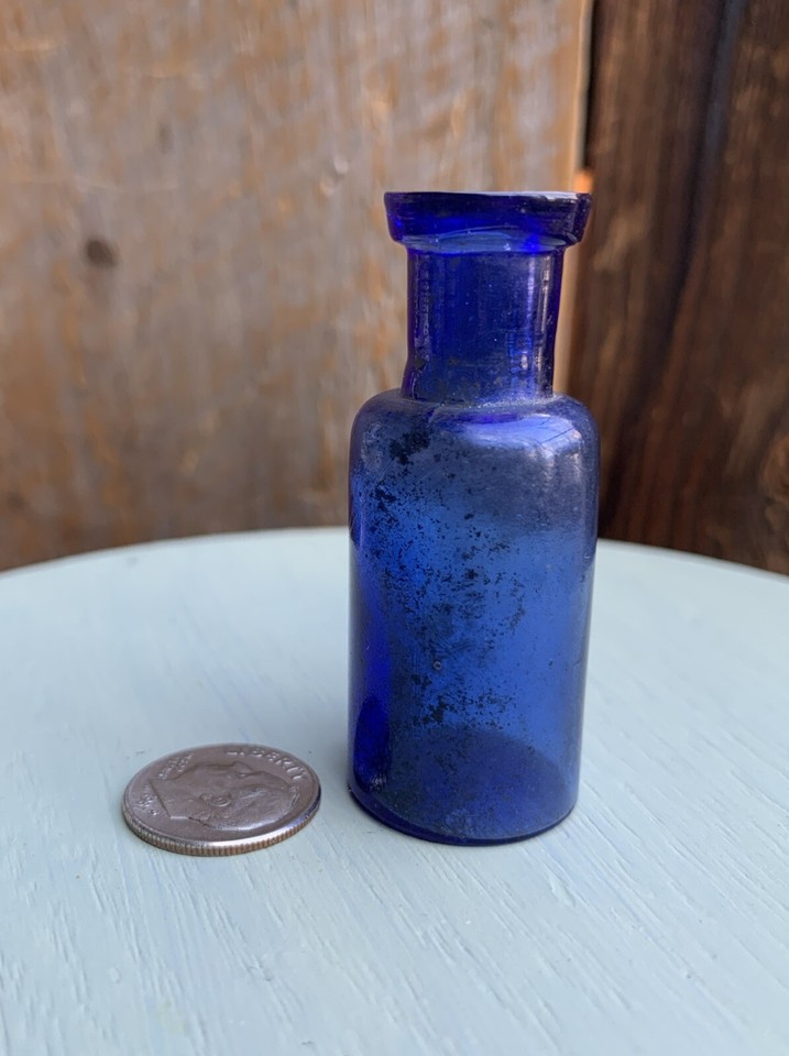 Antique Sam Chesbro Druggist Willimantic Miniature Cobalt Blue Pill ...