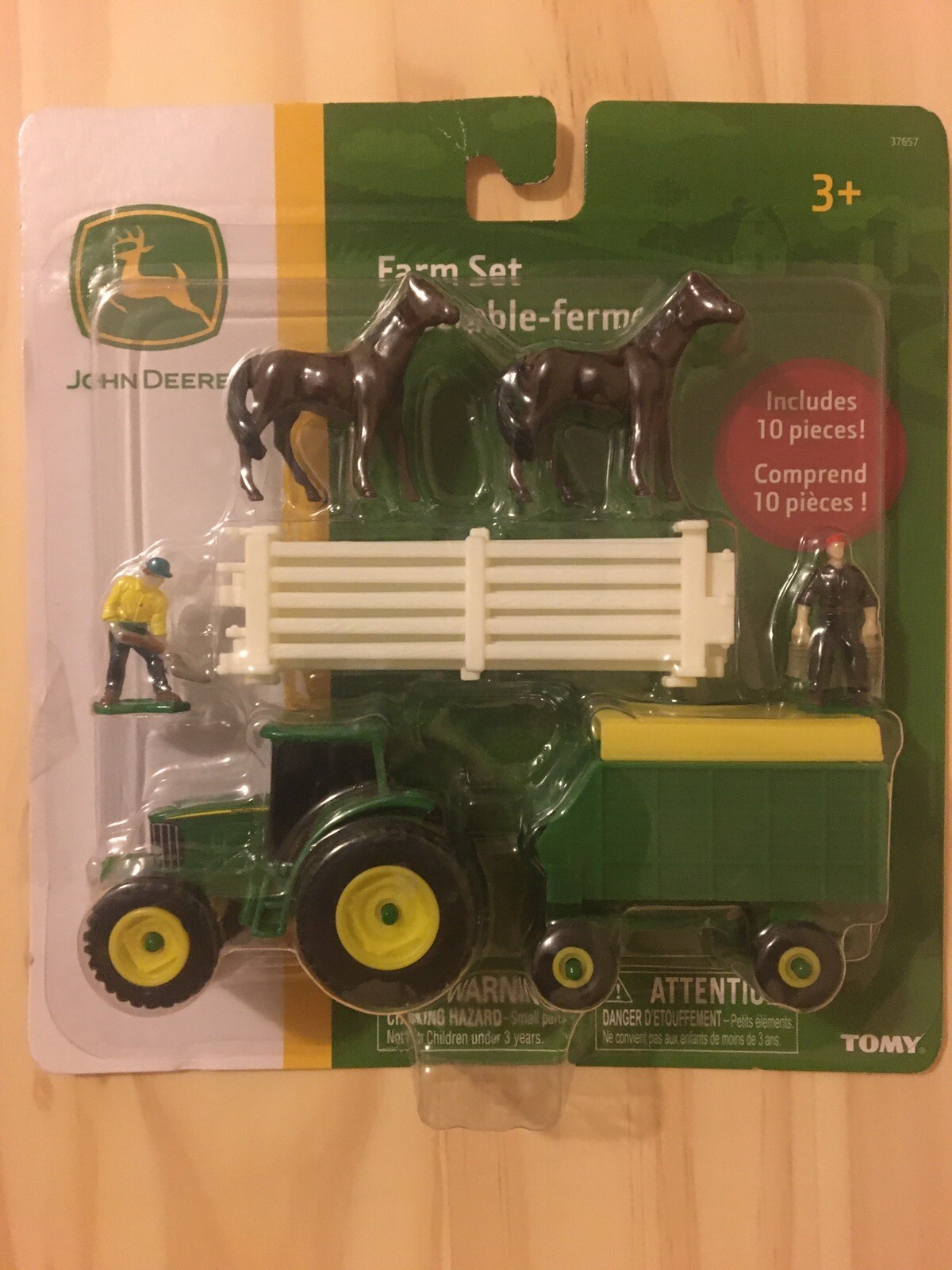 NEW ERTL JOHN DEERE 10-PIECE FARM SET #37657 TRACTOR AND HORSES BY TOMY ...