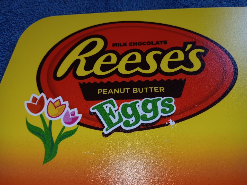 Reese’s Peanut Butter Cups Store Display Sign Tree Egg Pumpkin ...