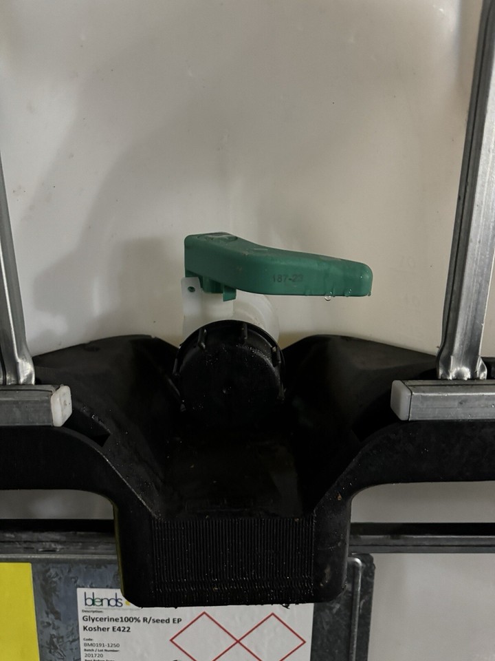 1000 Litre IBC Tank Container Water Diesel Fuel Oil Storage Allotment ...