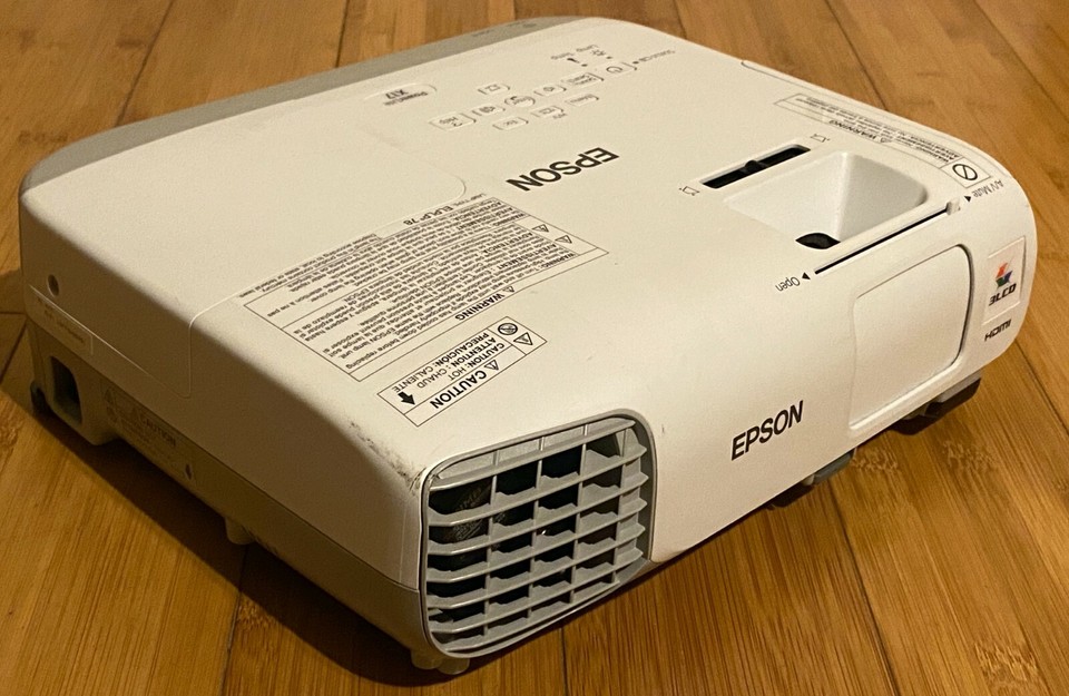 Epson PowerLite X17 3-LCD HD Projector 54 Hours Lamp 3-Chip 2700 Lumen ...