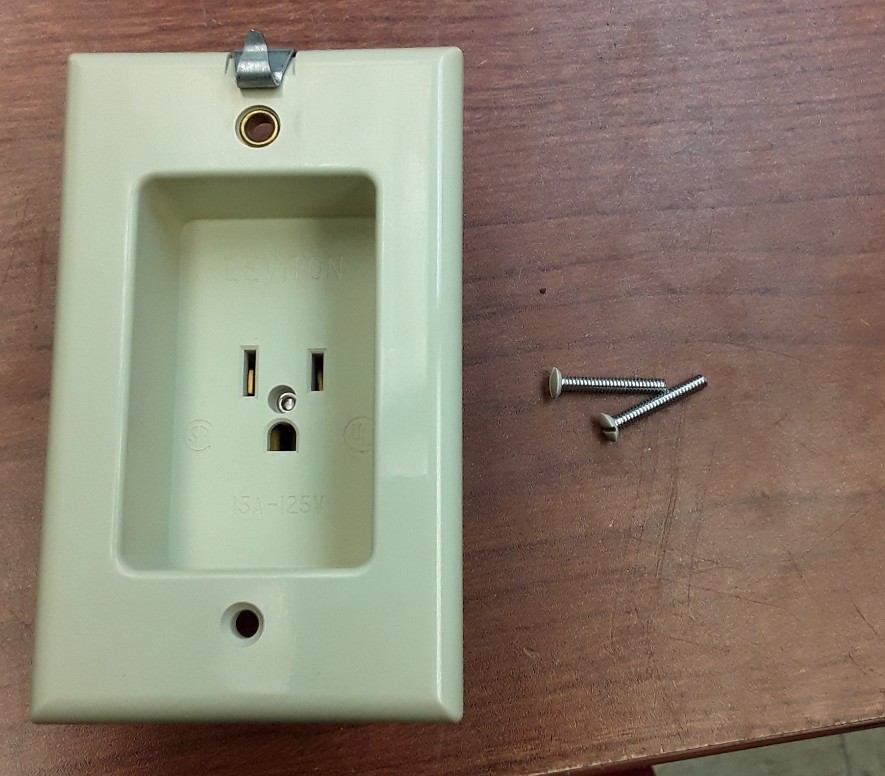 Leviton Clock Hanger Receptacle 15A-125V | eBay