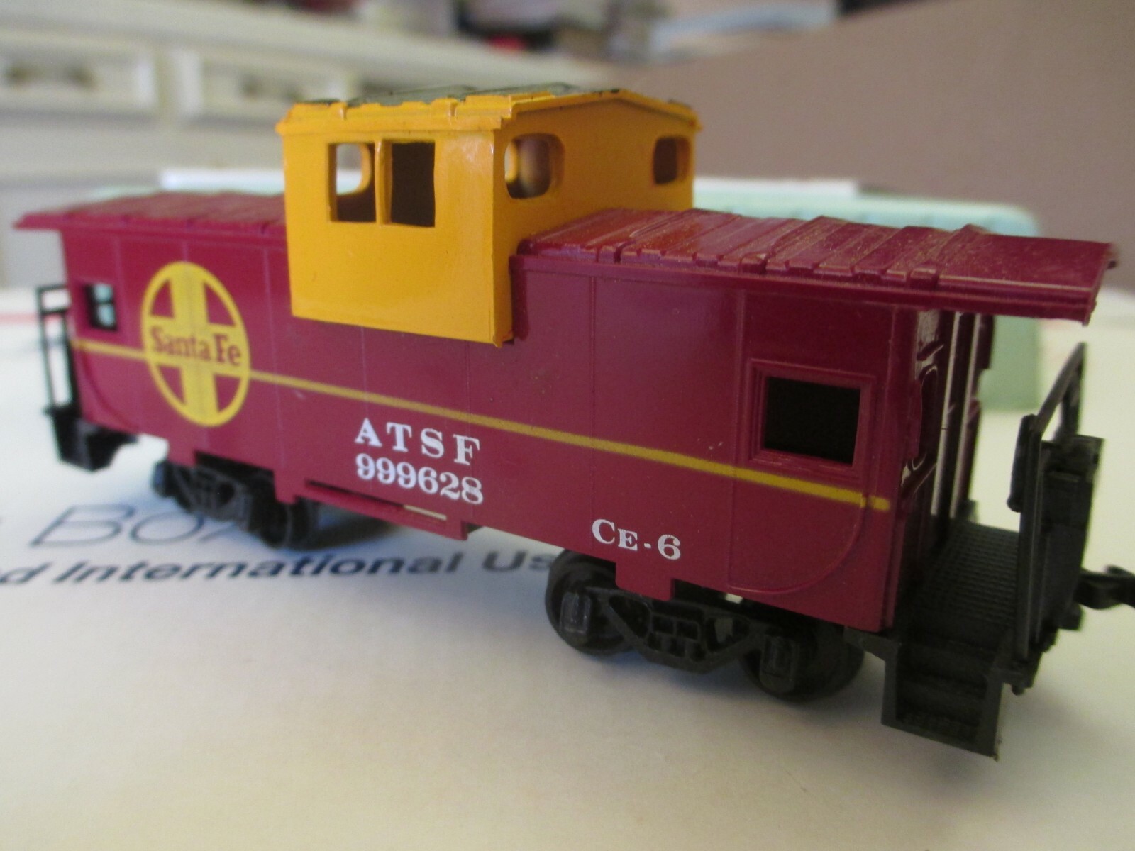 HO Scale ATSF Santa Fe Wide Vision Caboose Bachmann Hong Kong Made Nice ...