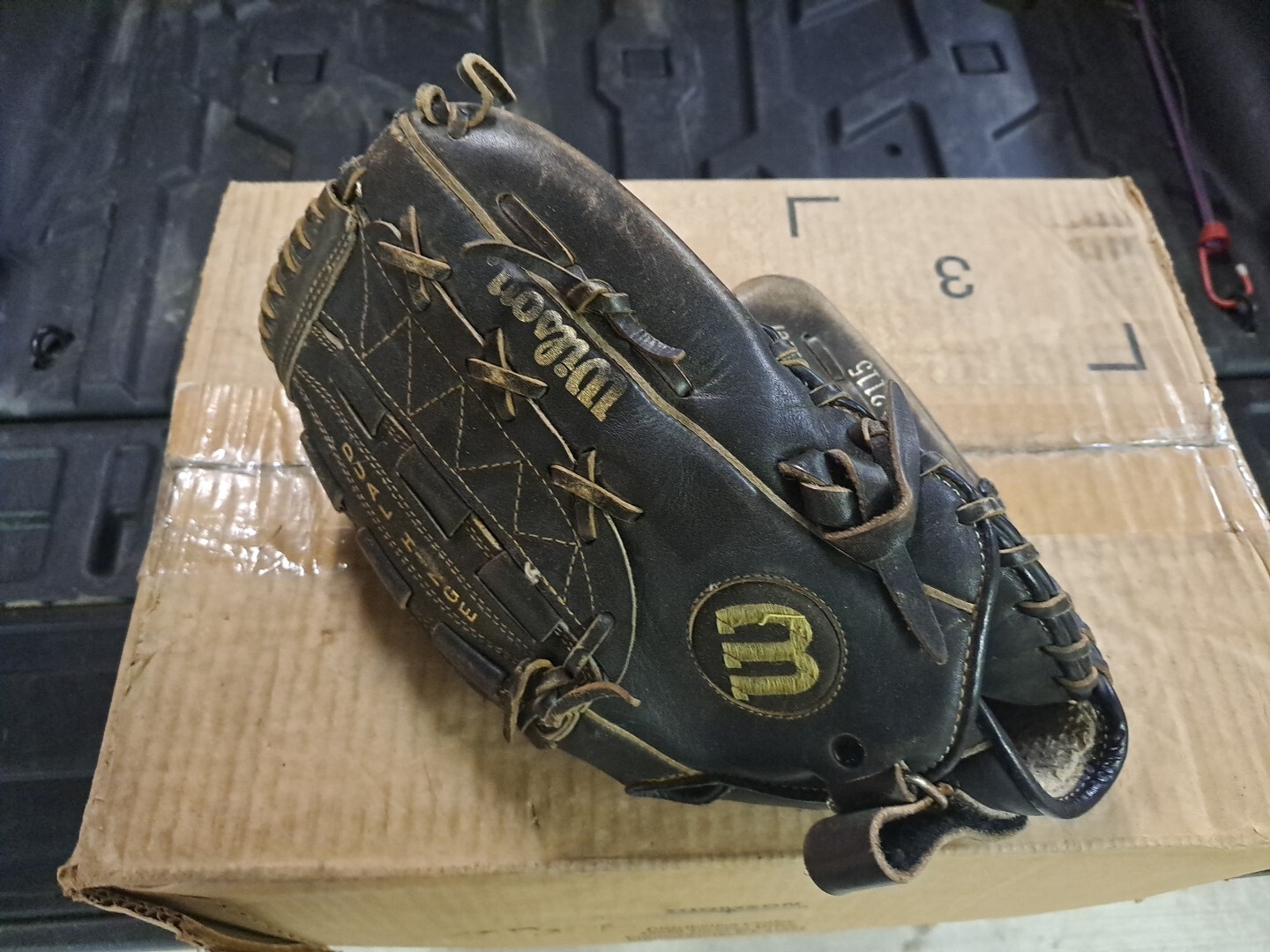 12" Wilson Baseball Softball Glove RH A2115 Nice Left Hand Mitt Cowhide ...