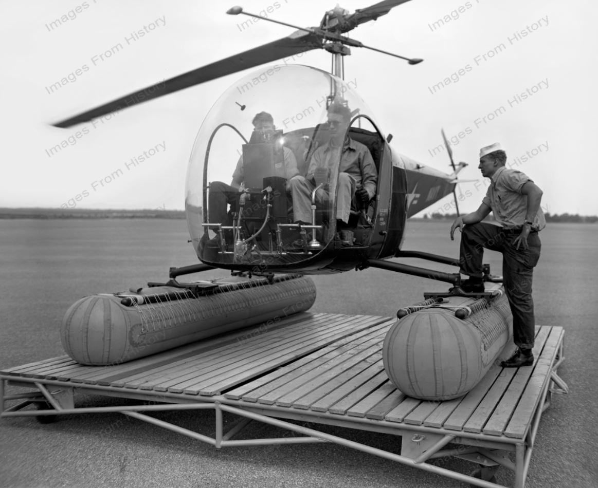 8x10 Print Navy Airman Pose Bell Helicopter 1947 #5502511 | eBay