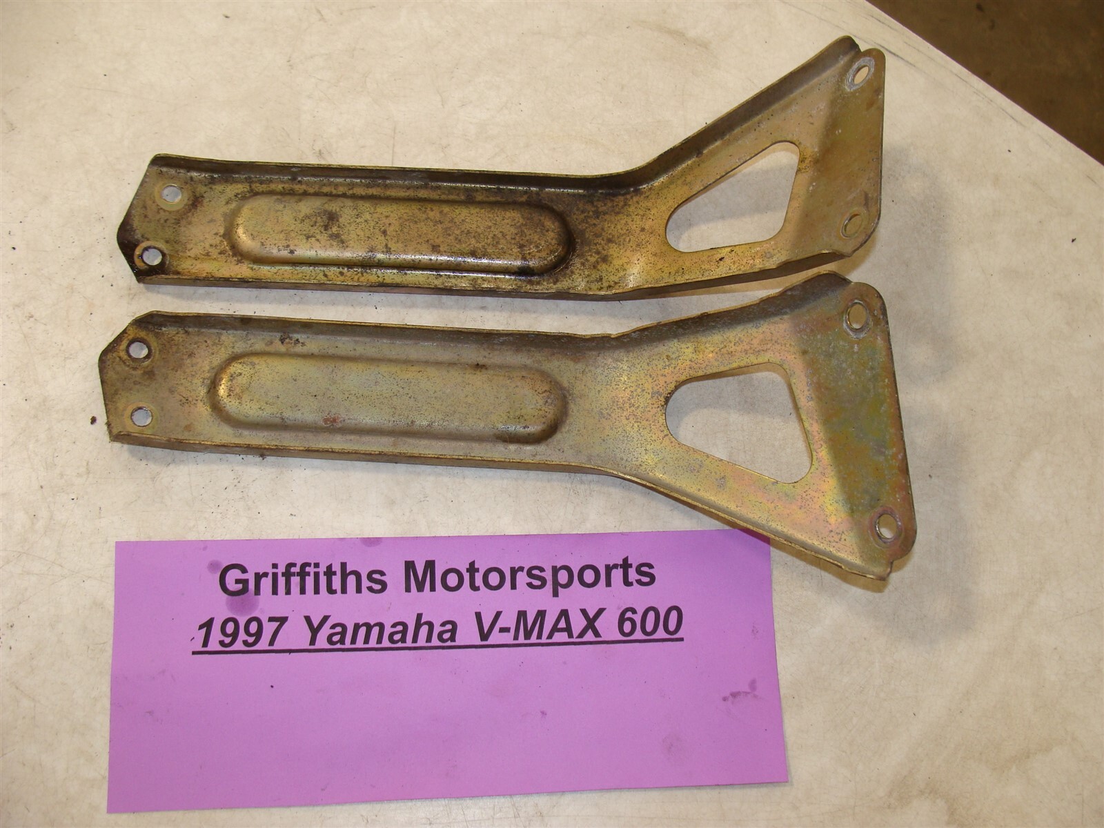1997 YAMAHA VMAX 600 8CR front bumper nose cone support brace R L ...