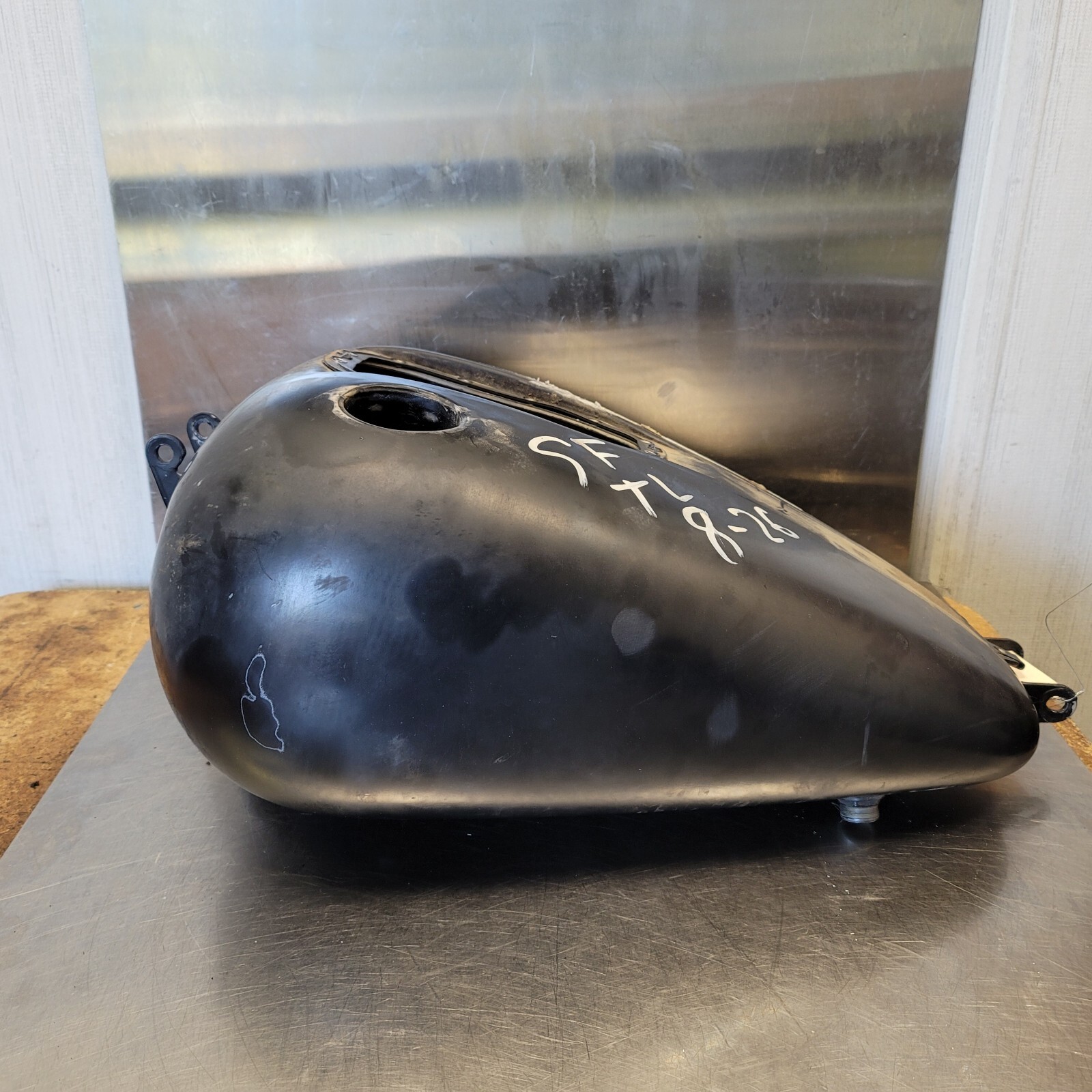 2004 Harley Davidson Dyna Low Rider FXDL Carbureted Gas Fuel Tank Matte ...
