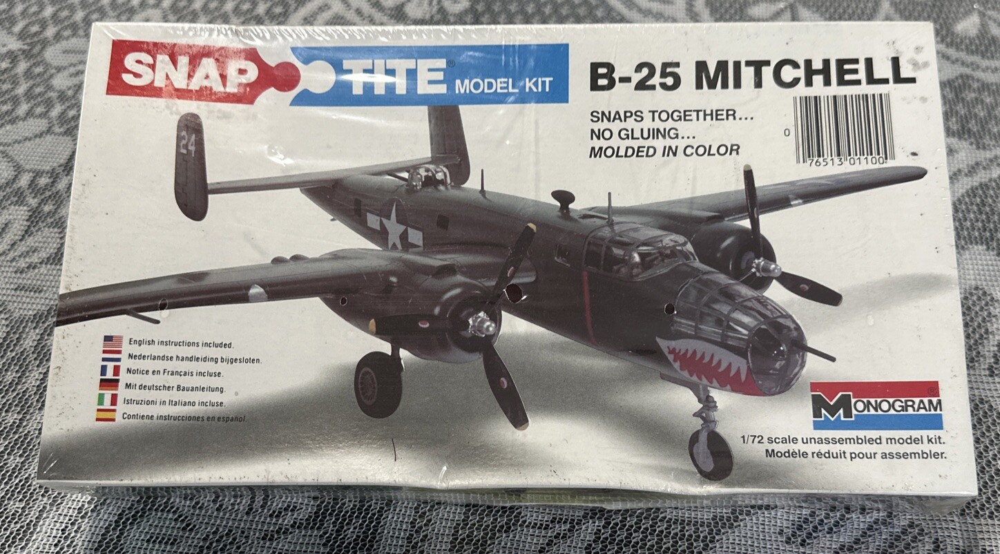 Vintage Monogram B-25 Model Plane Mitchell Plastic Model Kit 1100 Made ...