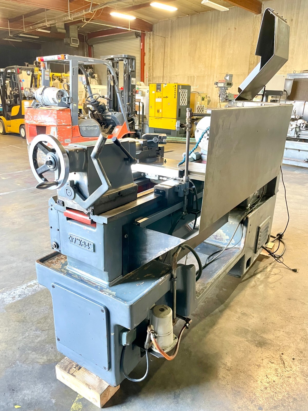 Whacheon Webb Engine Lathe 17" X 34" with KDK Tool Post | eBay