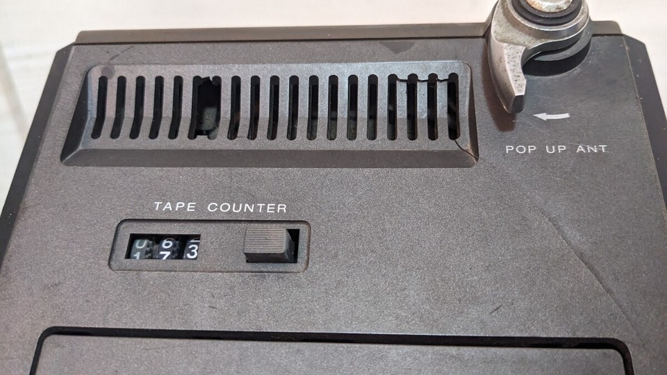 Sony FX-300 Jackal TV FM AM Receiver Cassette Recorder DC 12V 6W Audio ...