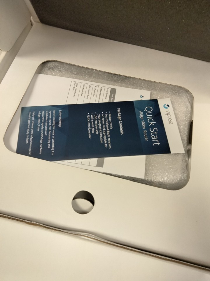 NEW SEALED CISCO VEdge-100 router 4G/LTE WW 74-119582-01 VEDGE-100M-GB ...