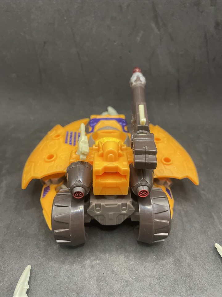 Transformers Cybertron Deluxe Class Unicron Tank With Weapons *READ* 66 ...