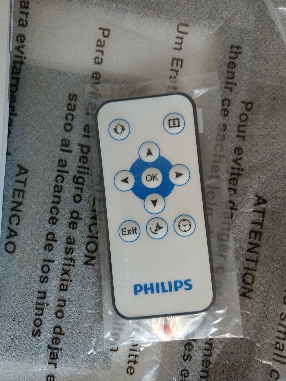 Philips SPF3408T/G7 Photo Frame 8" 4:3 Digital Frame w/ Charger ...