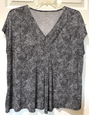 Lane Bryant Pullover Top Short Sleeve Black White Slinky V-Neck Size 22 ...