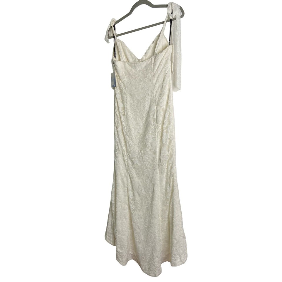 Majorelle Tenleigh Lace Midi Dress Hi-Low Hem Adjustable Bridal ...