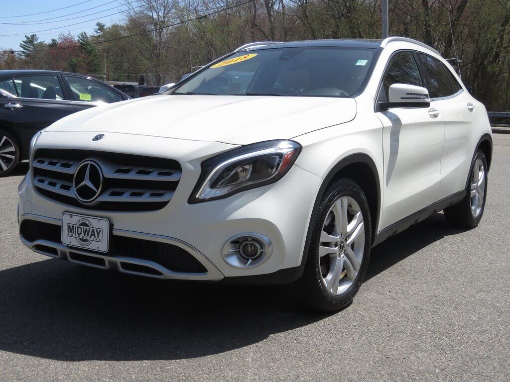 Pin Similar White Mercedes