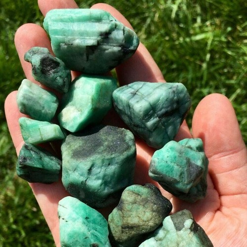Emerald Rough Raw Stone Chunk Healing Crystal Decor Mineral Rock ...