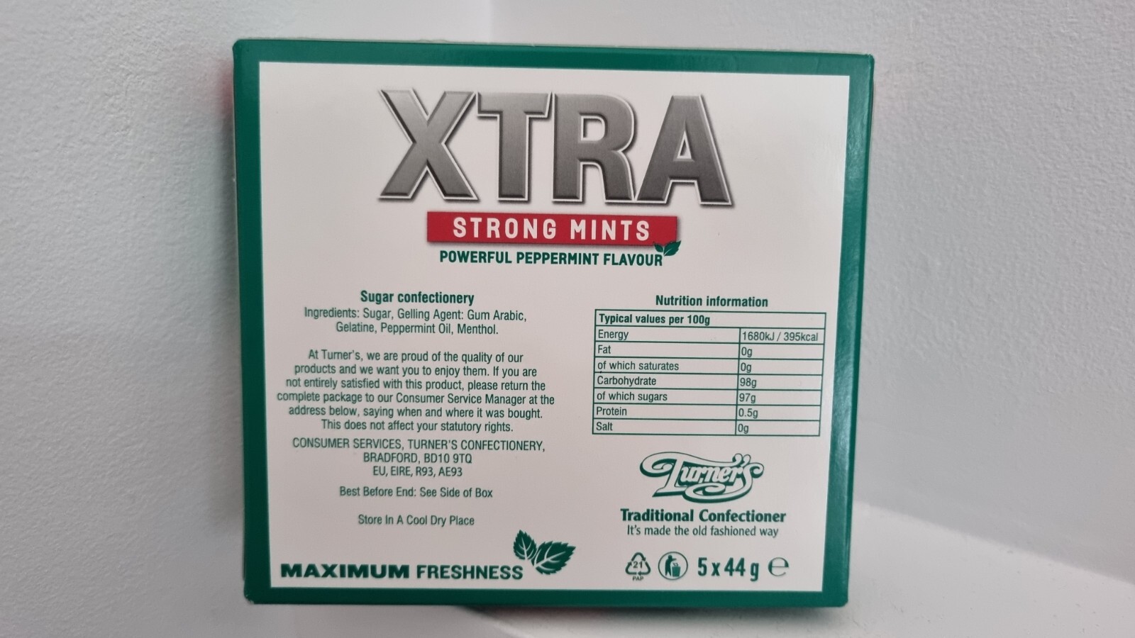 2+2 FREE!! XTRA STRONG MINTS PEPPERMINT FLOVOUR BOX GIANT 5 x 44g ...