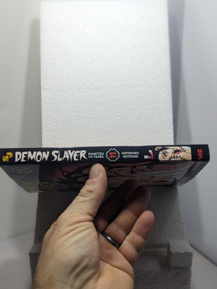 Demon Slayer Volume #11 Manga, English version KIMETSU no YAIBA ( See ...