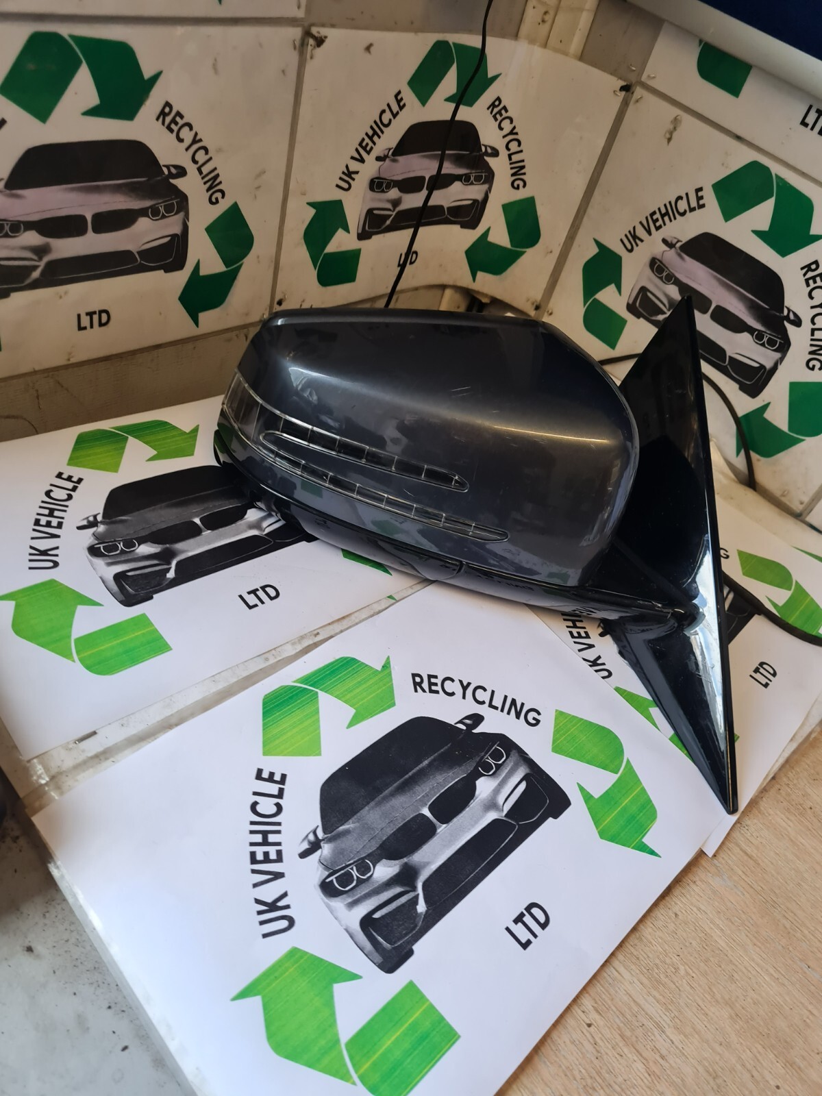 MERCEDES E CLASS DRIVERS SIDE WING MIRROR 2128100864 | eBay UK