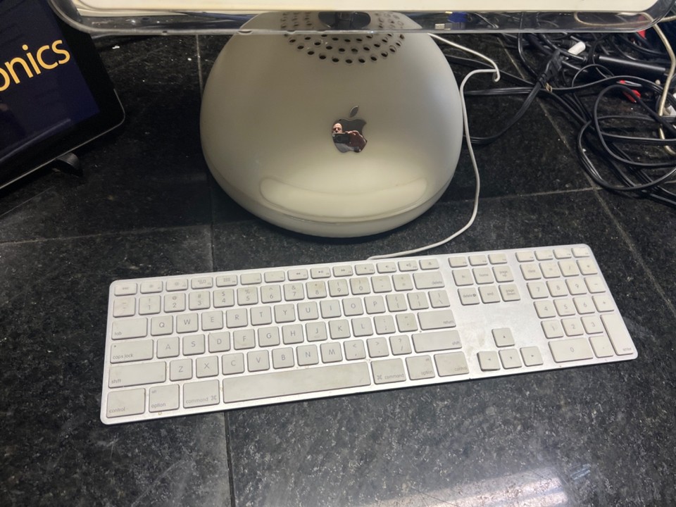 APPLE IMAC G4 15" FOR DECORATION-PROP-PARTS AND REPAIR -2 | eBay