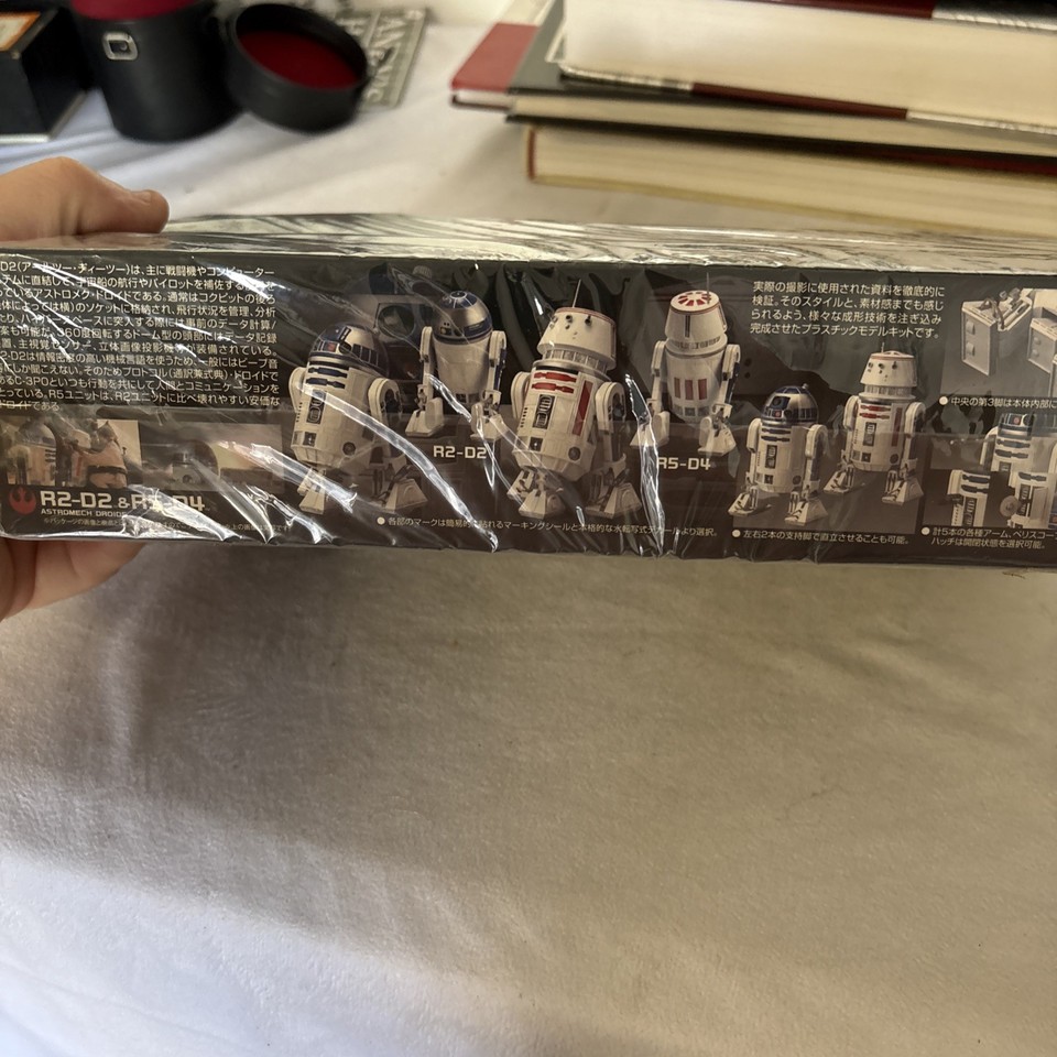 NEW Bandai Star Wars R2-D2 + R5-D4 Droid 1:12 Scale Plastic Model Kit ...