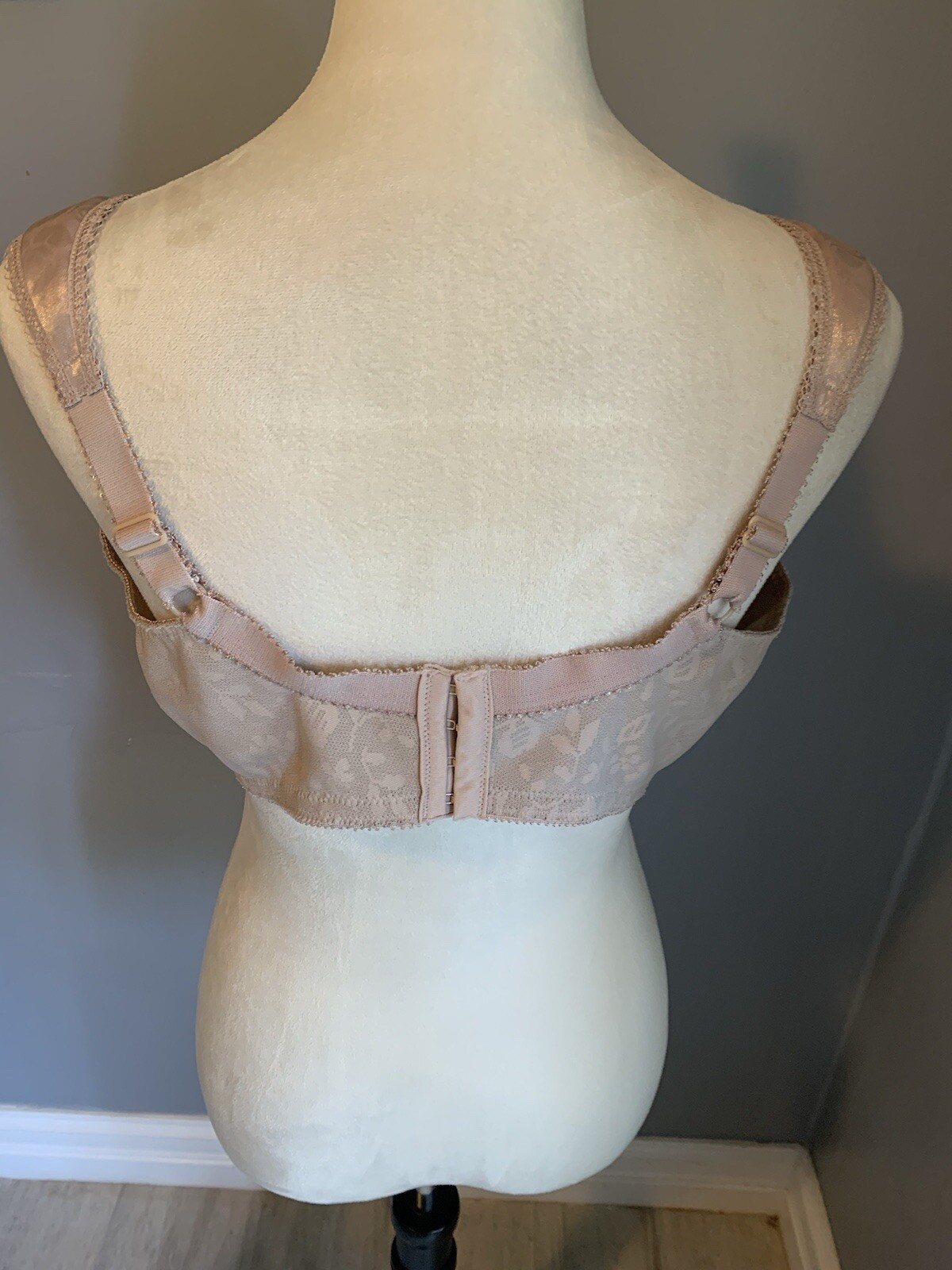 Playtex 18 Hour Wire free Bra Champagne 42D | eBay