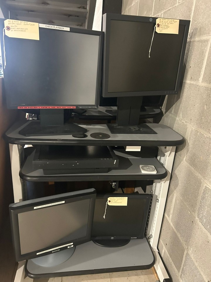 Computer Monitors Clearance Sale $10 each or good deal for big quantity ...