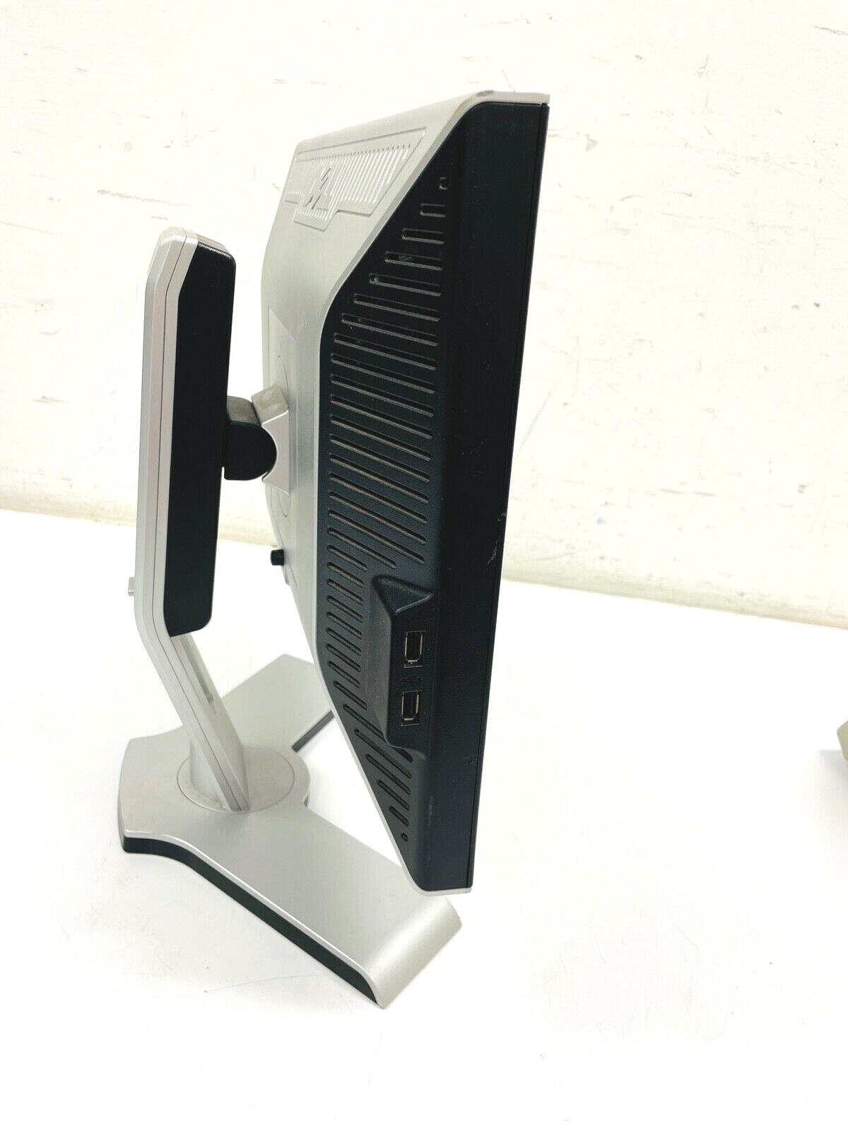 Dell UltraSharp 1708 FPT 17" LCD Monitor 1708FPt With Stand 1280.X 1024 ...