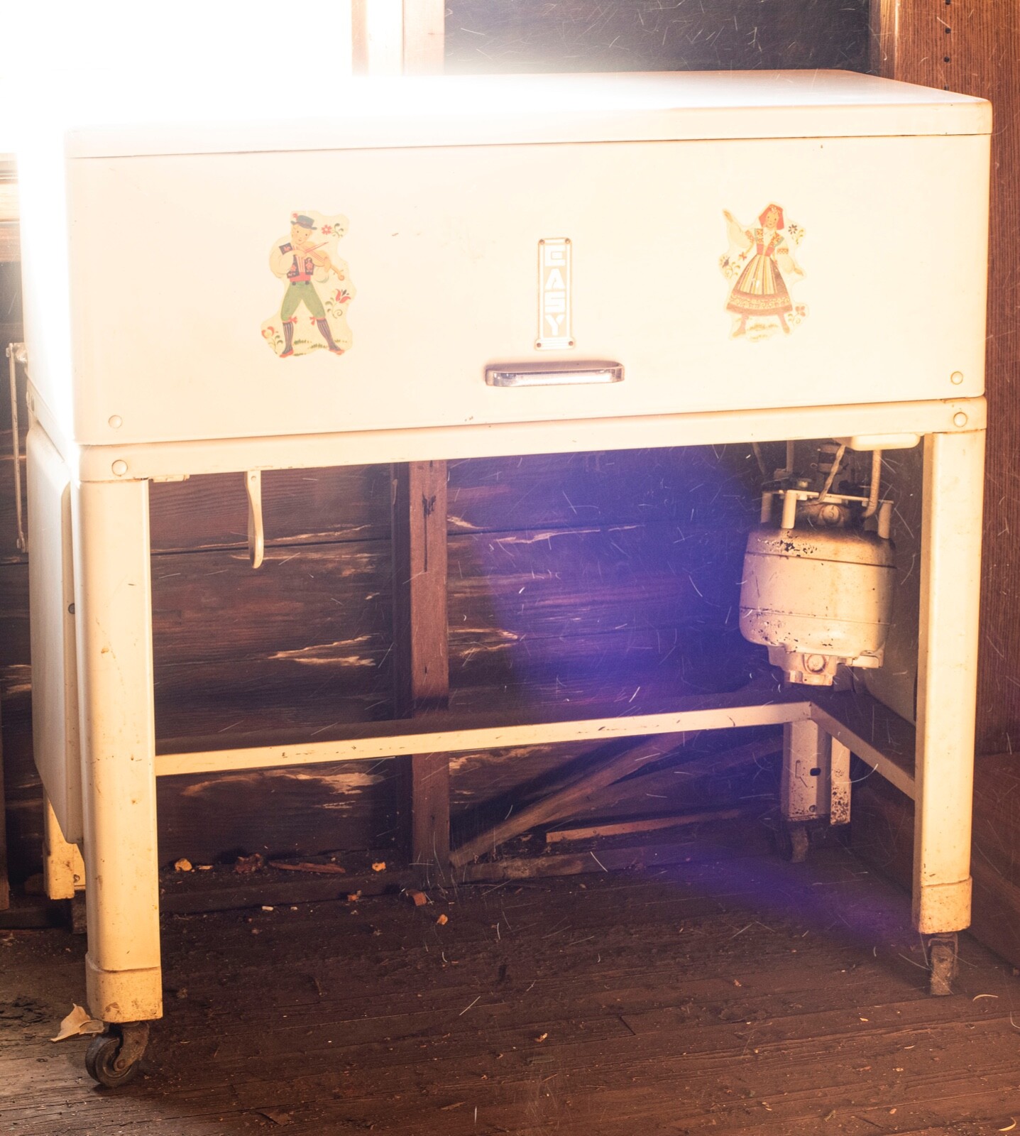 easy corp ~ Iron ~ electric clothes press machine ~ 1950's vintage roll ...