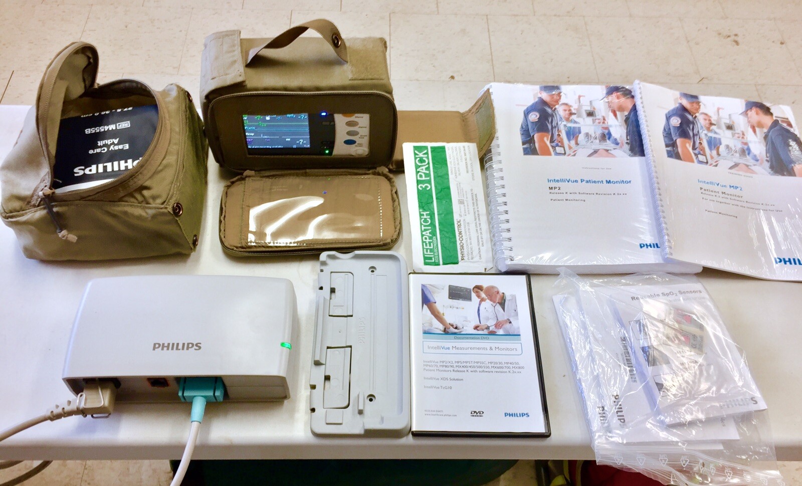 BUNDLE Philips Intellivue MP2 X2 M3002A M8102A W/CO2 A01 Monitor Touch ...