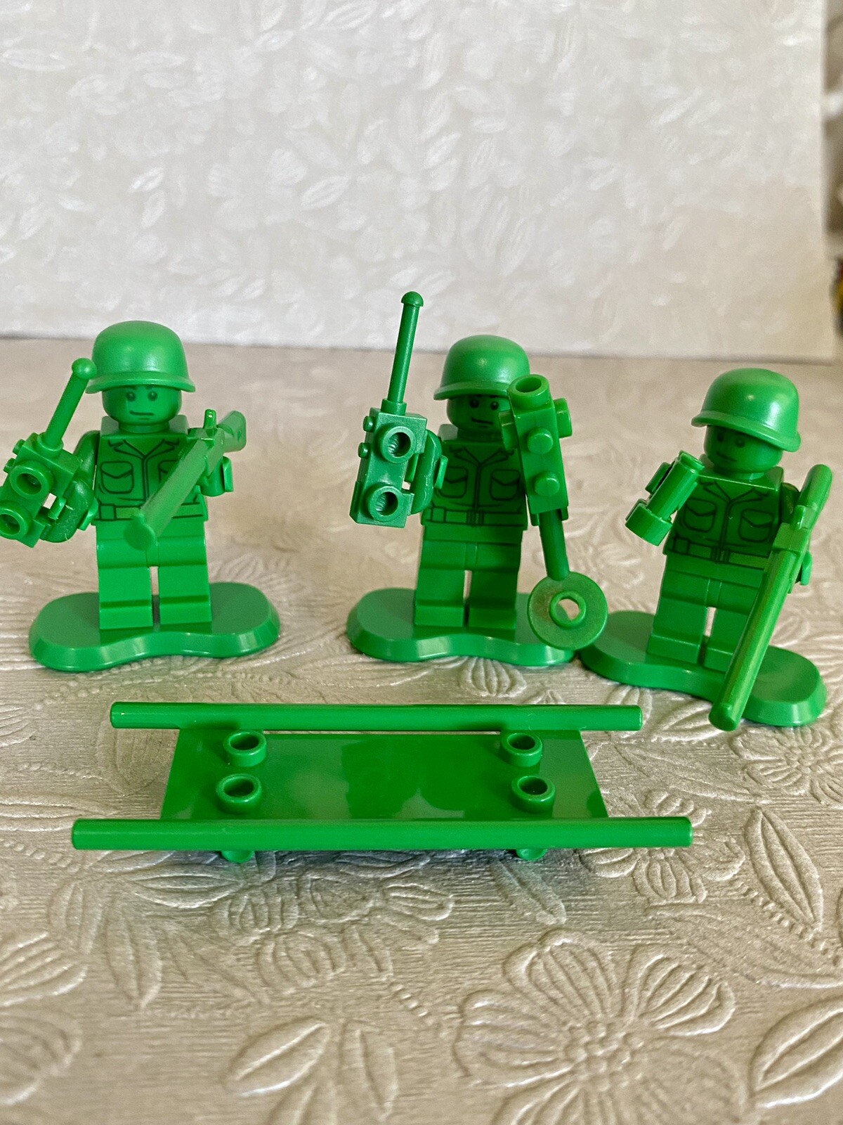 LEGO Green Army Men Minifigures Lot & Accessories From Toy Story Disney ...