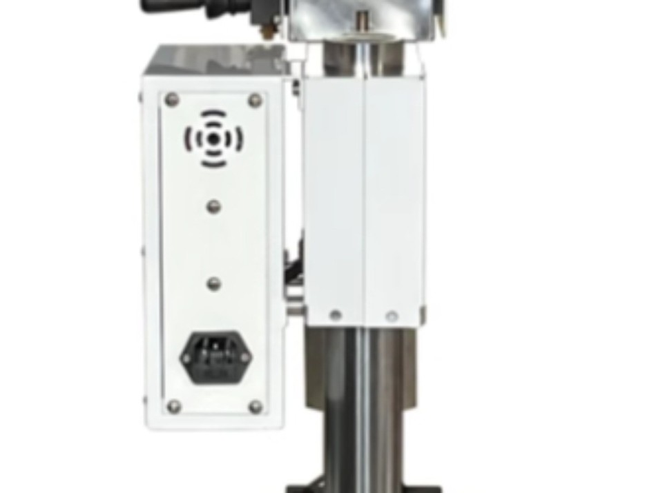 Compact Vertical Pneumatic Injection Molding Machine Desktop Molding ...