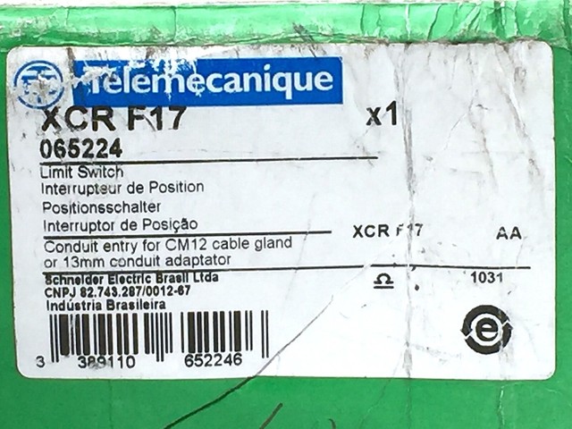 Telemecanique XCR-F17 Rotary Actuating Rod Limit Switch 065224 240V 3A ...