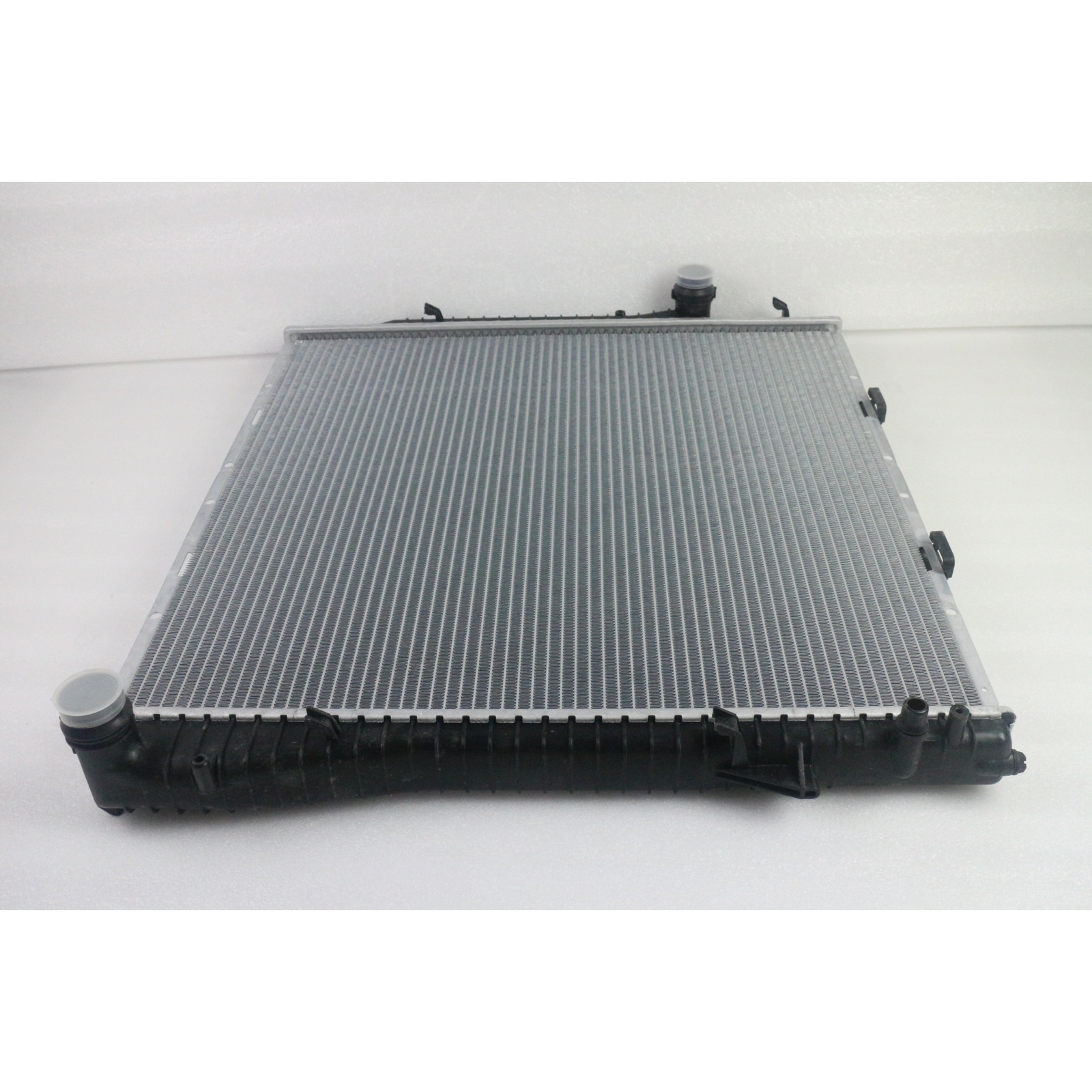 Radiator Fit for BMW E53 X5 Diesel 6Cyl 3.0L Petrol 8Cyl 4.4L 4.8L AUTO ...