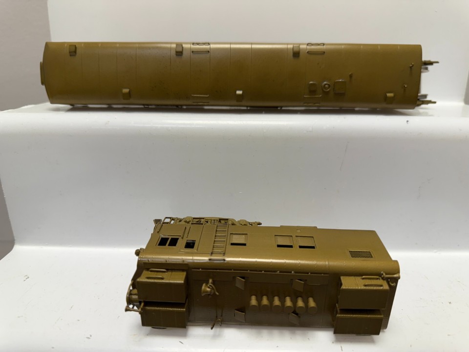 Hallmark Brass HO Scale ATSF Santa Fe M-190 Articulated EMC Gas ...